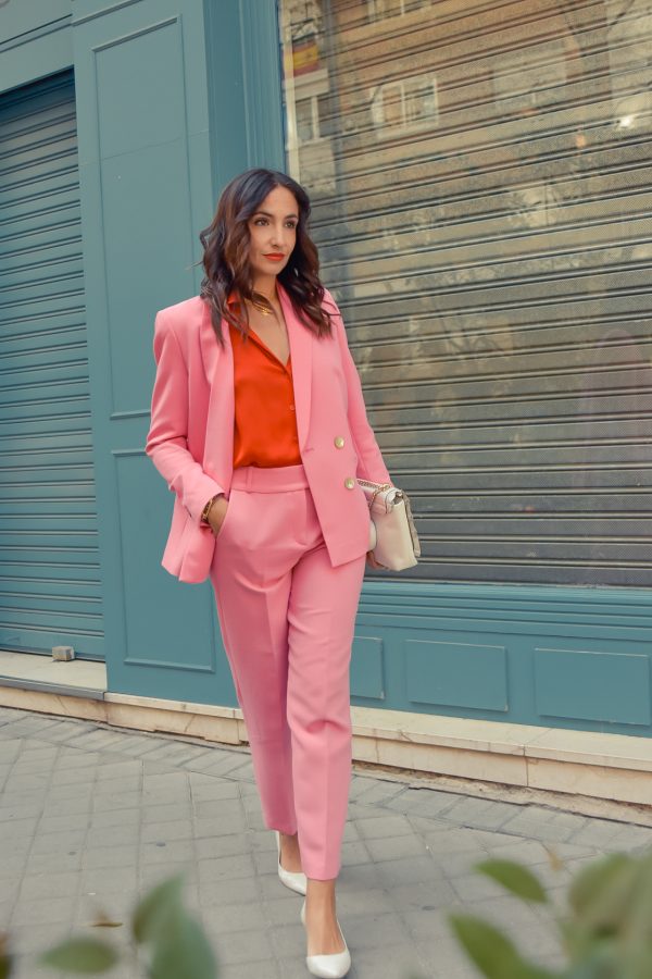 Street Style traje rosa - El Blog de Silvia